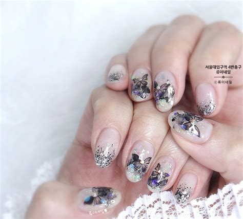 블랙나비네일나비네일펄그라데이션네일서울대입구역네일샵서울대입구역네일서울대입구네일서울대입구네일샵봉천동네일이달의아트