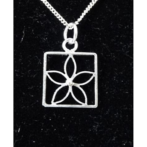 Pendentif Fleur En Filigrane Dargent équitable De Chez Micotiti