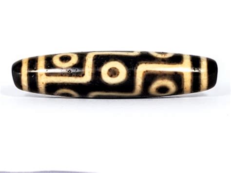 Ancient Double Tiger Tooth Motif Dzi Bead With Calcification Ancient