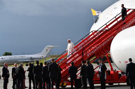 En Fotos Así Fue La Llegada Del Papa Francisco A Colombia