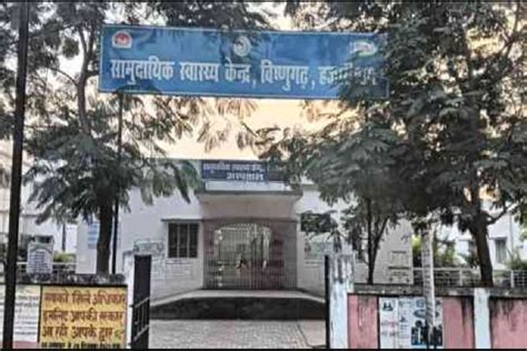 पेट के बाहर लटकते आंत के साथ पैदा हुआ बच्चा डॉक्टर भी हैरान