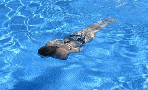 Berlin To Allow Everyone To Go Topless At Public Swimming Pools