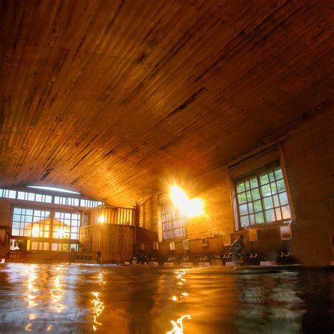 【千人風呂 金谷旅館】総檜造り「千人風呂」が圧巻の湯量豊富な温泉 温泉life「温泉の至宝」