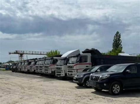 ДБР передало ЗСУ арештовані авто родичів Медведчука та Козака на 1 млн доларів Волинь Ua