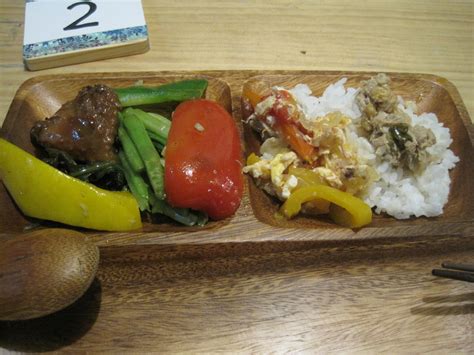 剩食盛食／醜蔬果創意菜 餵飽甘苦人飲食革命環境願景工程基金會