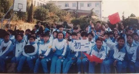 谁说中国校服丑，比偶像剧里还漂亮的校服终于有了！智能工业云平台