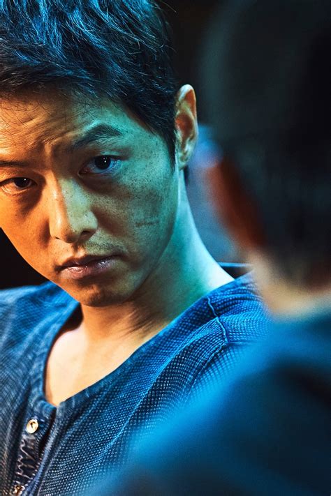 裏社会の男になった、傷だらけのソン・ジュンギ。「悪いジュンギ」に痺れた韓国映画『このろくでもない世界で』 韓国ドラマで キュンキュンしよう