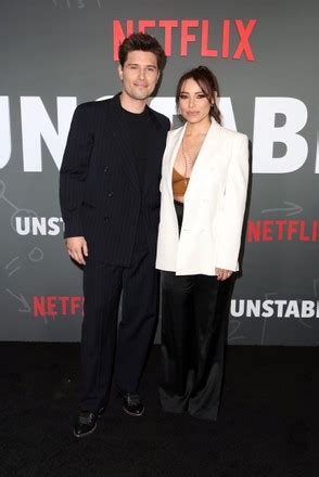 Ronen Rubinstein Jessica Parker Kennedy Editorial Stock Photo Stock Image Shutterstock
