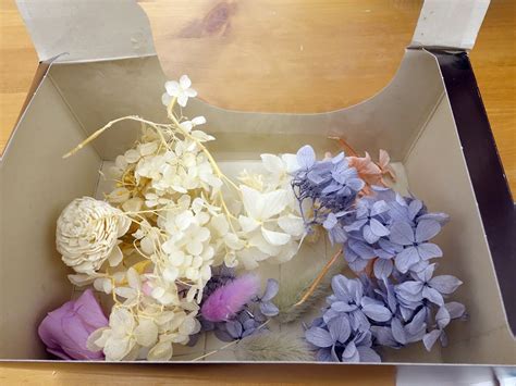 花藝課 Kaei Floral Atelier 花栄。不凋花、永生花藝課程。會上癮的夢幻花藝創作課過程有趣又療癒 西西烹飪筆記