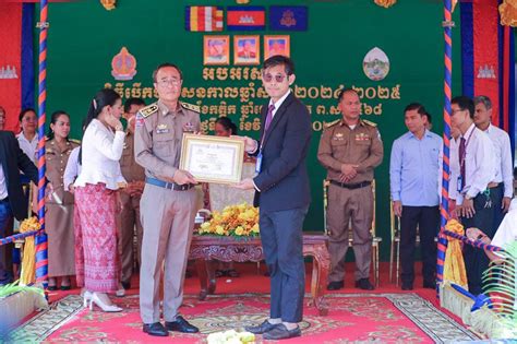 អភិបាលខេត្តព្រៃវែង អញ្ជើញជាអធិបតីក្នុងពិធីបើកបវេសនកាល ឆ្នាំសិក្សា ២០២៤ ២០២៥ នគរដ្រេហ្គន