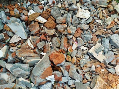 Ladrillos Fragmentados Y Baldosas De Cerámica De Un Edificio Demolido