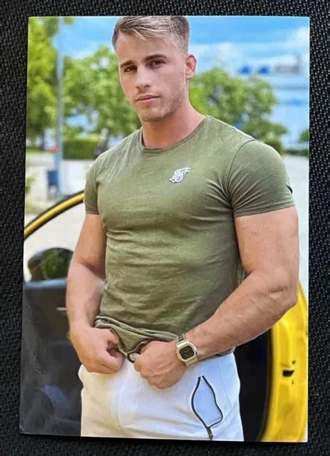 Photo Hot Sexy Stud Muscular Hunk Shirtless Male Muscle Man 4x6 Picture