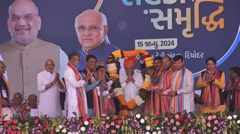 Cm ભૂપેન્દ્ર પટેલ બનાસકાંઠાના પ્રવાસે બનાસ ડેરીએ પશુપાલકોને આપી મોટી