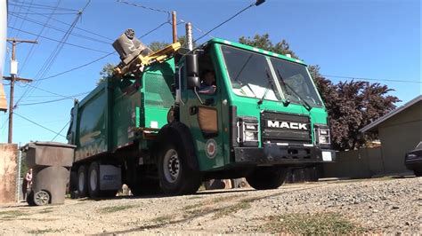 Revving Mack Lr Heil Durapack Rapid Rail Youtube
