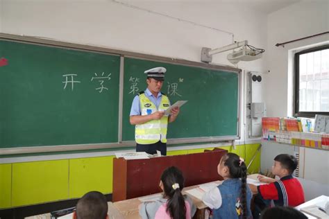 行唐交警进校园 讲好“安全”第一课澎湃号·政务澎湃新闻 The Paper