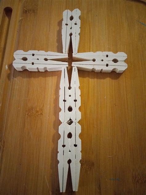 Pin By Pauline Savini On Clothespins Clothespin Crafts Christmas