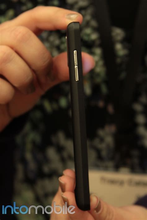 Hands On Samsung Infuse 4G 4 5 Inch Android Goodness For AT T