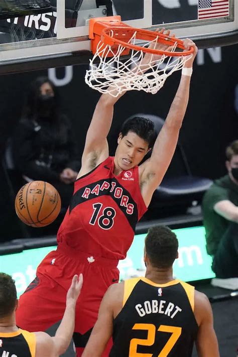 第2qにダンクを決めたラプターズの渡辺（ap） ― スポニチ Sponichi Annex スポーツ
