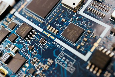 What Is A Semiconductor An Electrical Engineer Explains How They Work