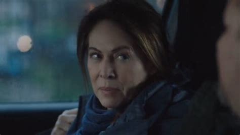 Elena Sofia Ricci Portata In Trionfo Dopo Ninfa Dormiente Ha Fatto Venire Voglia Di Accendere