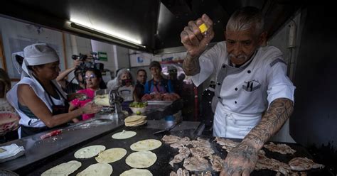 ¿cuántos Puestos De Tacos Y Tortas Hay En México Esta Es La