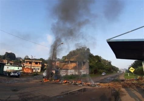 Salvador Homem Morre E Moradores Protestam Na Ba 528 Voz Da Bahia