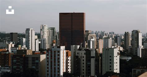 갈색과 흰색 고층 건물 사진 Unsplash의 무료 오타케 토미에 연구소 루아 코로페 피녜이루 이미지