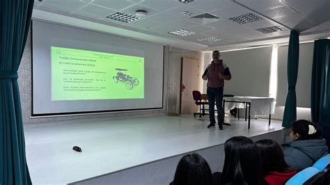Trafik Güvenliği Konulu Seminer Burhaniye Atatürk Mesleki ve Teknik Anadolu Lisesi