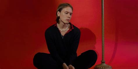 Sid Simons Shares Three Days Single