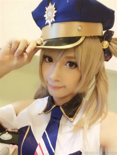 Cos界的女装大佬们，女装让人臣服，这么可爱当然是男孩子啦女装可爱大佬新浪新闻