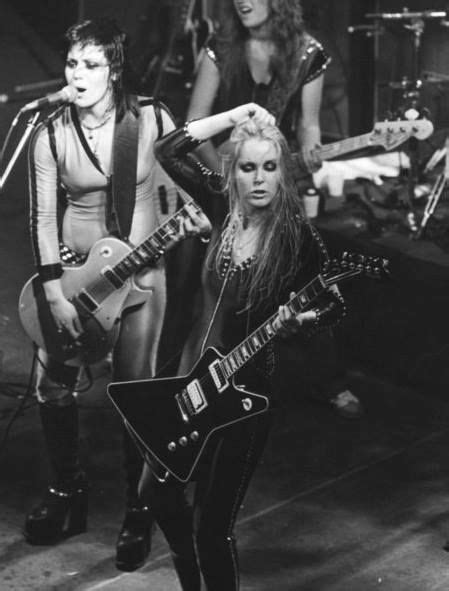 The Runaways And Joan Jett Joan Jett Lita Ford Female Musicians
