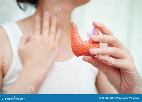 Hyperthyroidism Overactive Thyroid Thyroid Lymphoma Asian Doctor