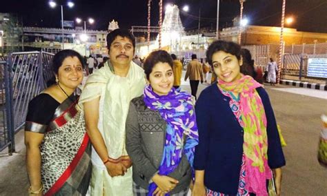 Singer Damini బిగ్ బాస్ దామిని అమ్మానాన్నలతో కలిసి ఉండకపోవడానికి అసలు కారణం ఇదేనా