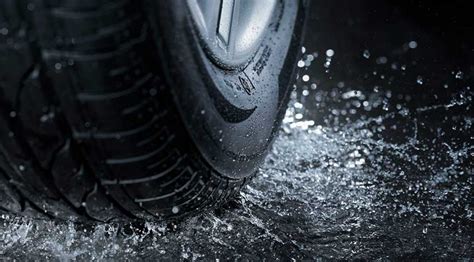 Aquaplaning cómo puedes evitarlo bmwmomentummotor