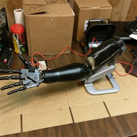 Humanoid Robotic Arm With Eeg Control