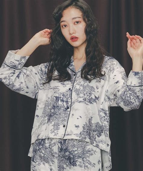 Snidel Home（スナイデルホーム）の「【warm Satin】バレンタインプリントシリーズトップス（ルームウェアパジャマ）」 Wear