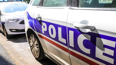 Un Homme Tué à Coups De Couteau En Pleine Rue à Paris Ici