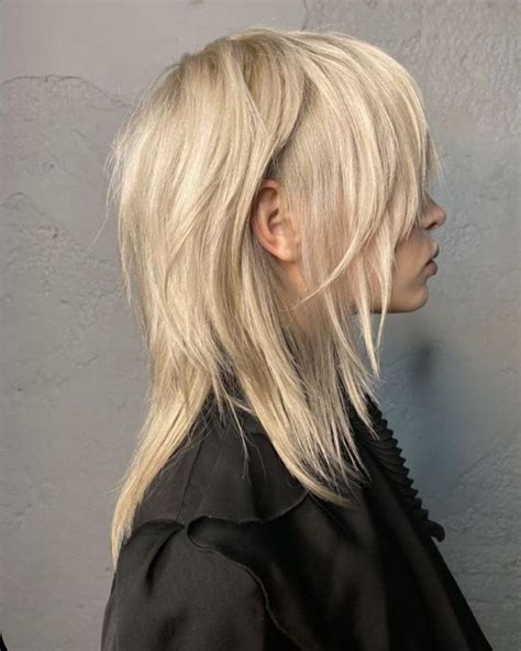 22 Kitty Cut Hairstyles That Prove Its The Hottest Layered Look Of 2025