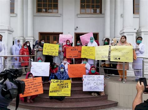 Pakistan Interview With The Struggle Leader Awais Qarni Socialist Middle East