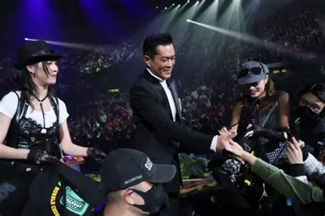 鄭中基唱到一半巡場收紅包！「大咖影帝」衝上台 反遭爆私下面目 熱門 娛樂 Nownews今日新聞
