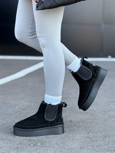 Жіночі зимові замшеві чорні уггі жіночі теплі уггі на хутрі зимові чорні повсякденні уггі для