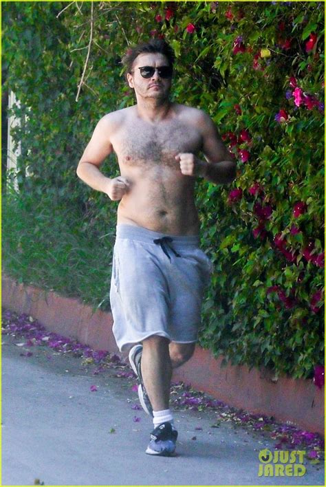 Emile Hirsch Goes For Shirtless Jog In Beverly Hills Photo 4458563