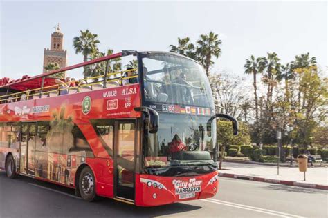 Marrakech visite de la ville en bus à arrêts multiples GetYourGuide