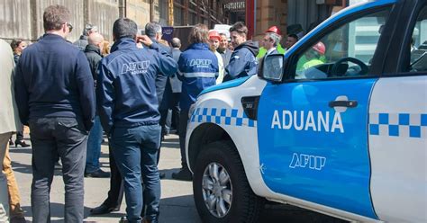 La Aduana Subastará Objetos De Plata Motos De Nieve Porotos Y