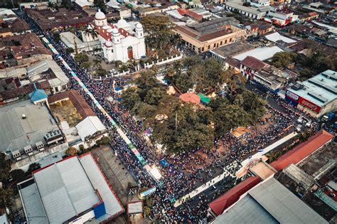 Sonsonate Elabora La Alfombra Más Grande De El Salvador