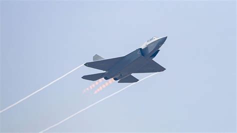 Avec Son Nouvel Avion De Chasse Furtif La Chine étale Sa Puissance