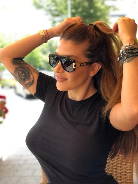 Así Es La Vida En Un Piso De Putas De Escorts Madrid Hescort