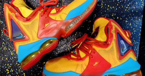 르브론 19 스페이스잼 풋셀 커뮤니티