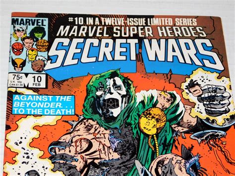 Marvel Super Heroes SECRET WARS 10 1985 DOCTOR DOOM Cover Mike Zeck NM