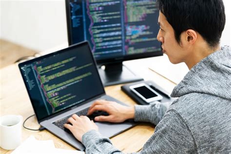 システム開発を外注するメリットデメリットとは費用相場 外注先の選び方も解説